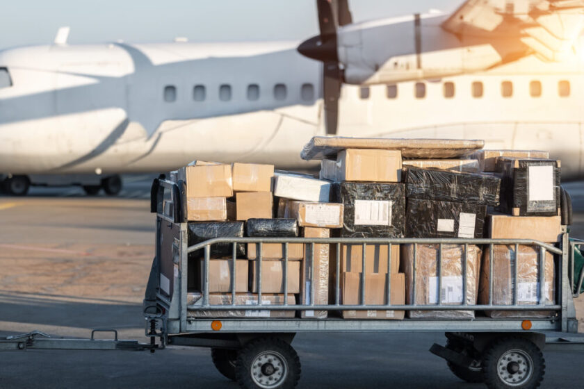 Transport aerian express - când merită să plătești pentru viteza maximă